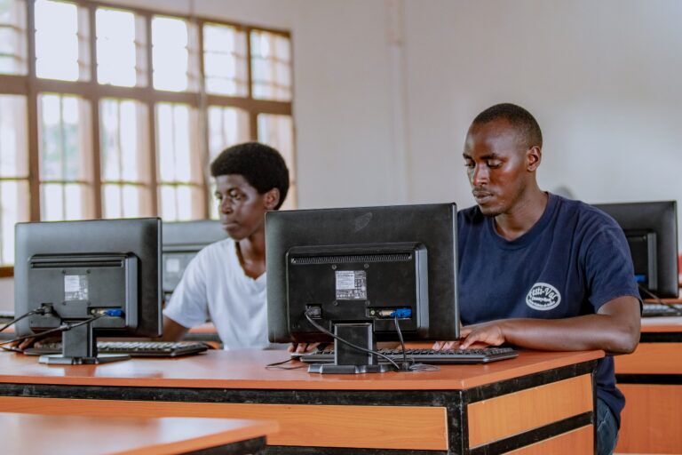 5 Ways Technology is Fighting Global Poverty